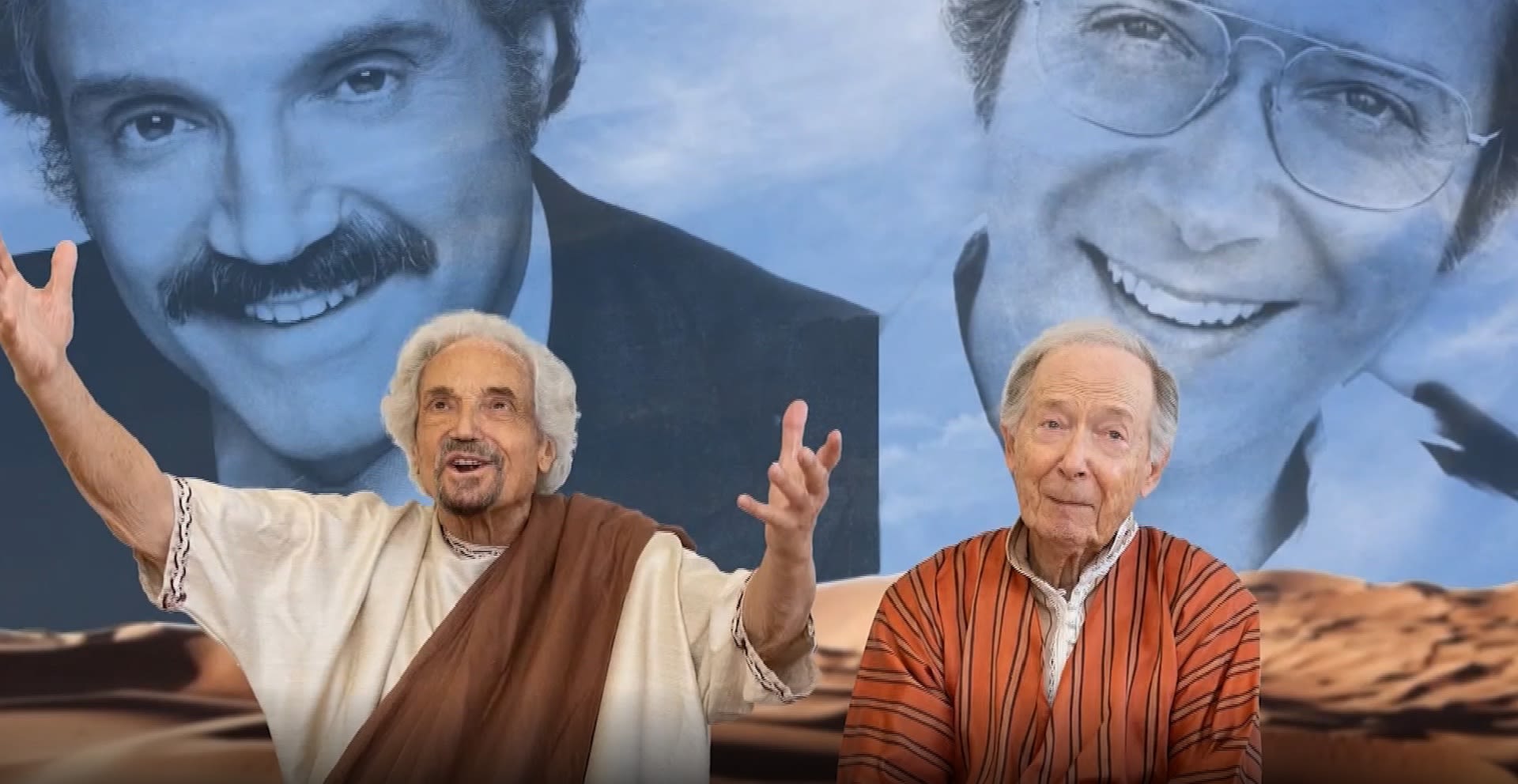 Stars of classic TV comedies star in new play 'Two Jews, Talking'