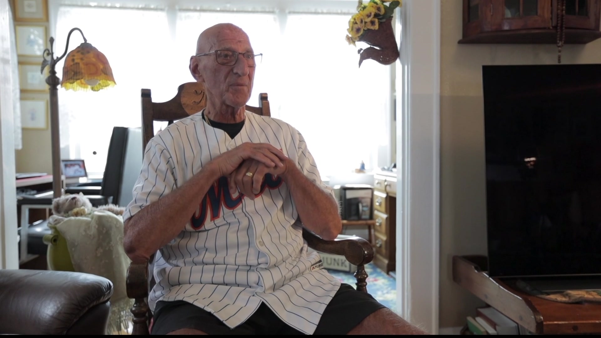 News 12 | Long Island | Mets’ Old Timers Day: Baldwin’s Steve Dillon ...
