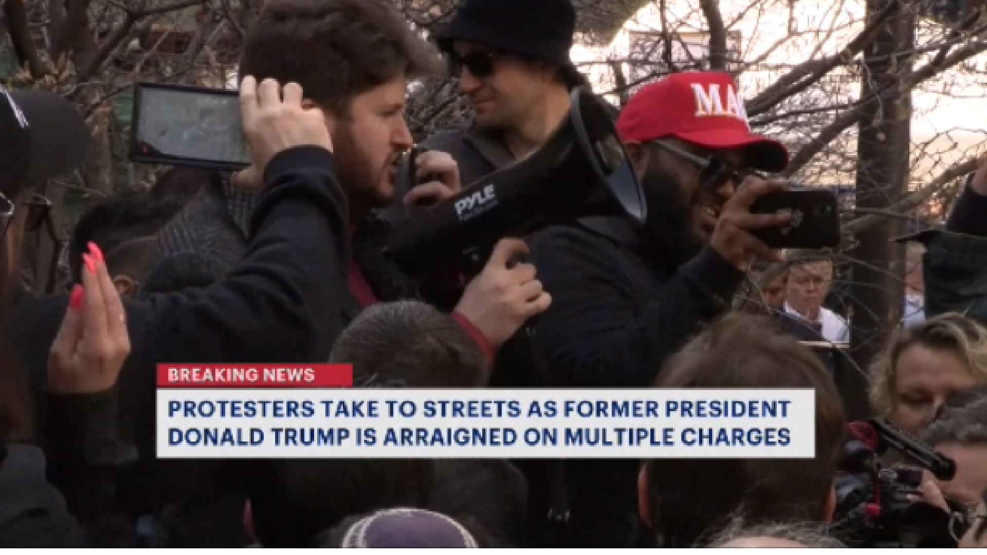 Trump Supporters Detractors Divided By Nypd Outside Manhattan Courthouse