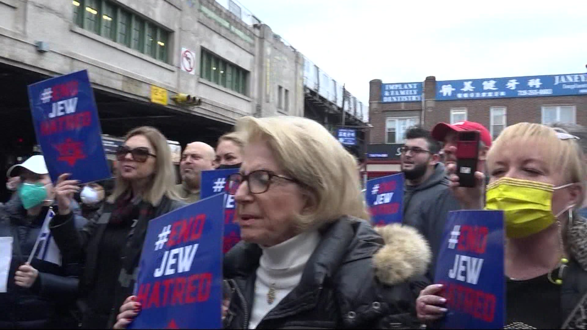 Opposing protests held in Bensonhurst following possible antisemitic ...