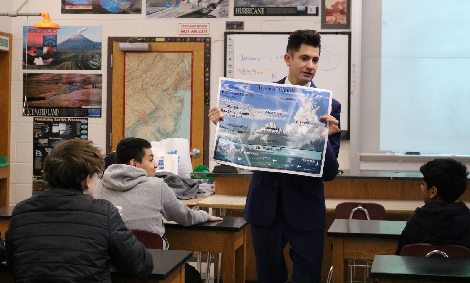 News 12’s Mike Rizzo brings weather forecasting to Westfield High School