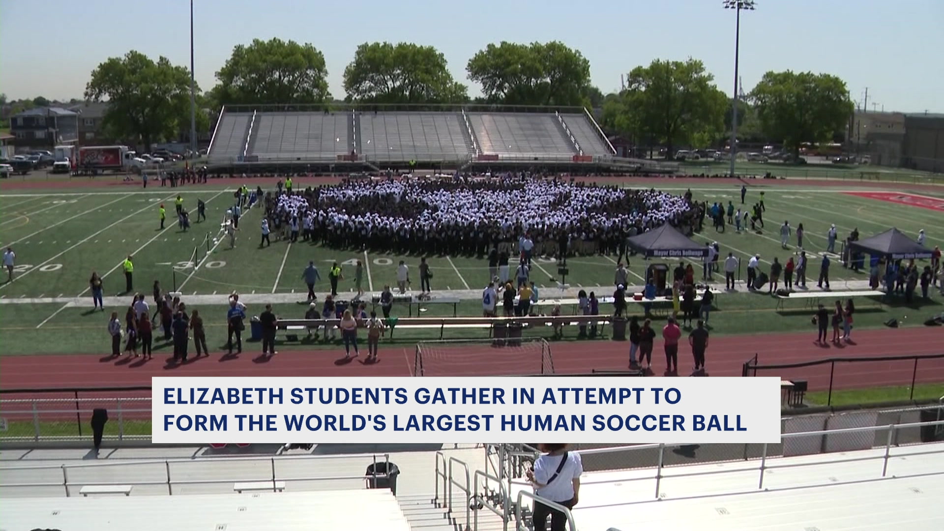 Elizabeth students attempt world record for largest human soccer ball