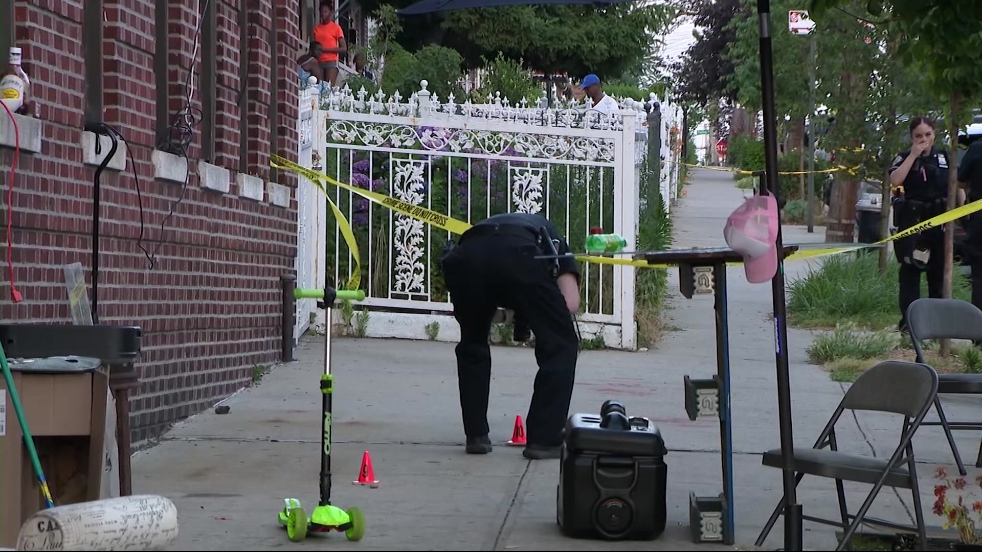 NYPD: 3 men shot in Williamsbridge, suspect at large