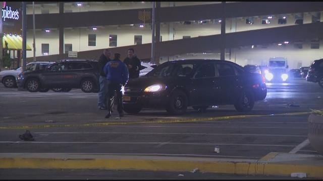 News 12 | Connecticut | Police Fight Between Teens At The Mall At Bay ...