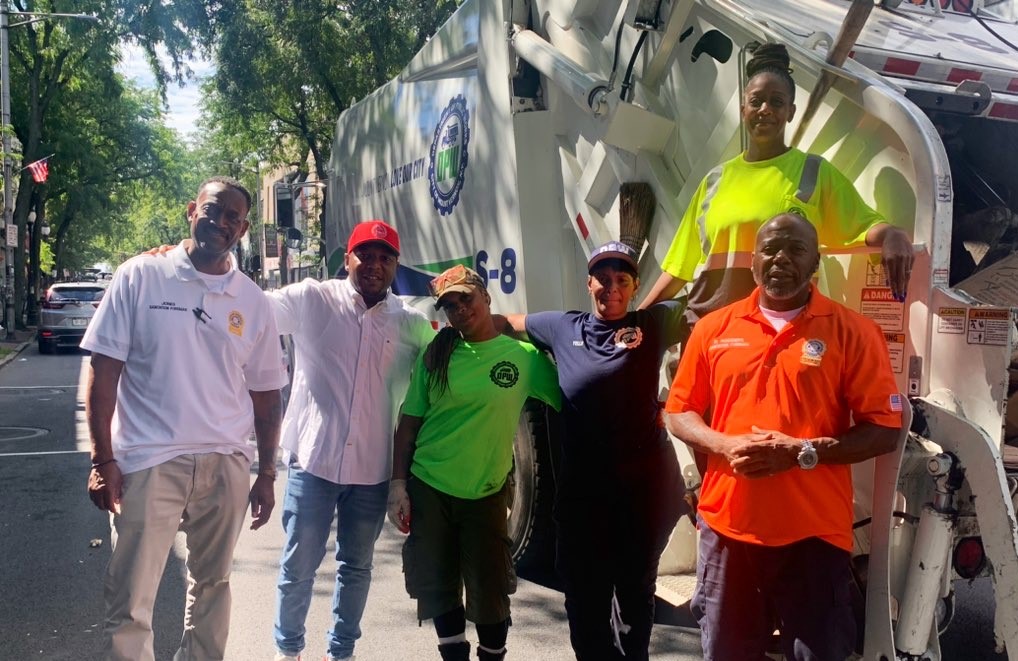 News 12 | Long Island | All-female sanitation crew operates Mount ...