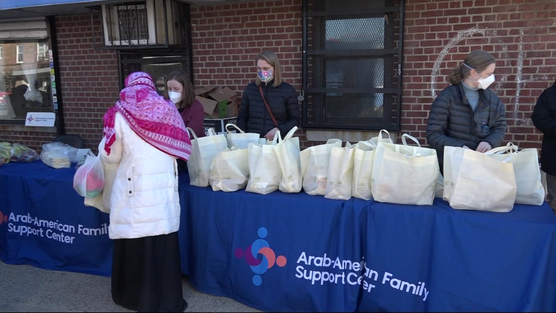 Arab American Support Center hosts food drive in honor of team member