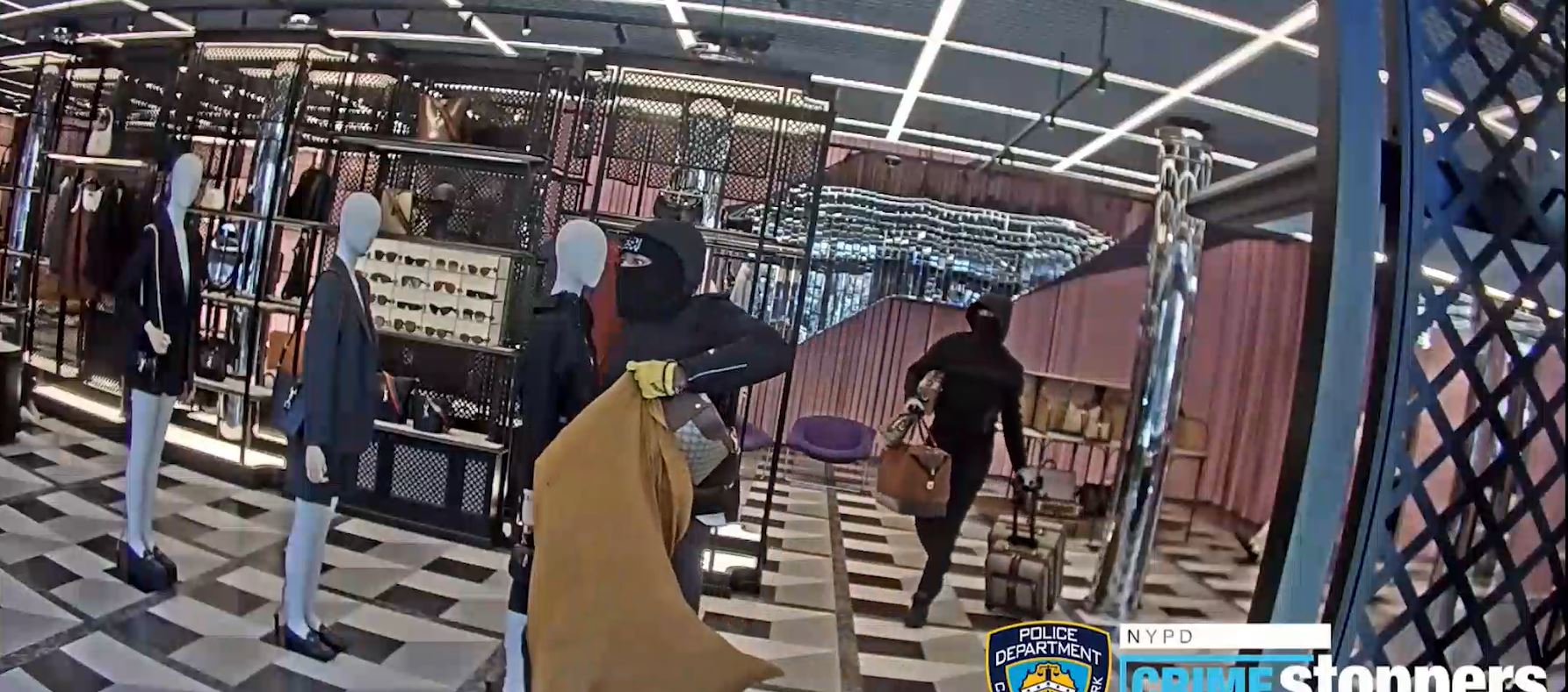 News 12 | New Jersey | NYPD: Robbers steal $51,000 worth of Gucci ...