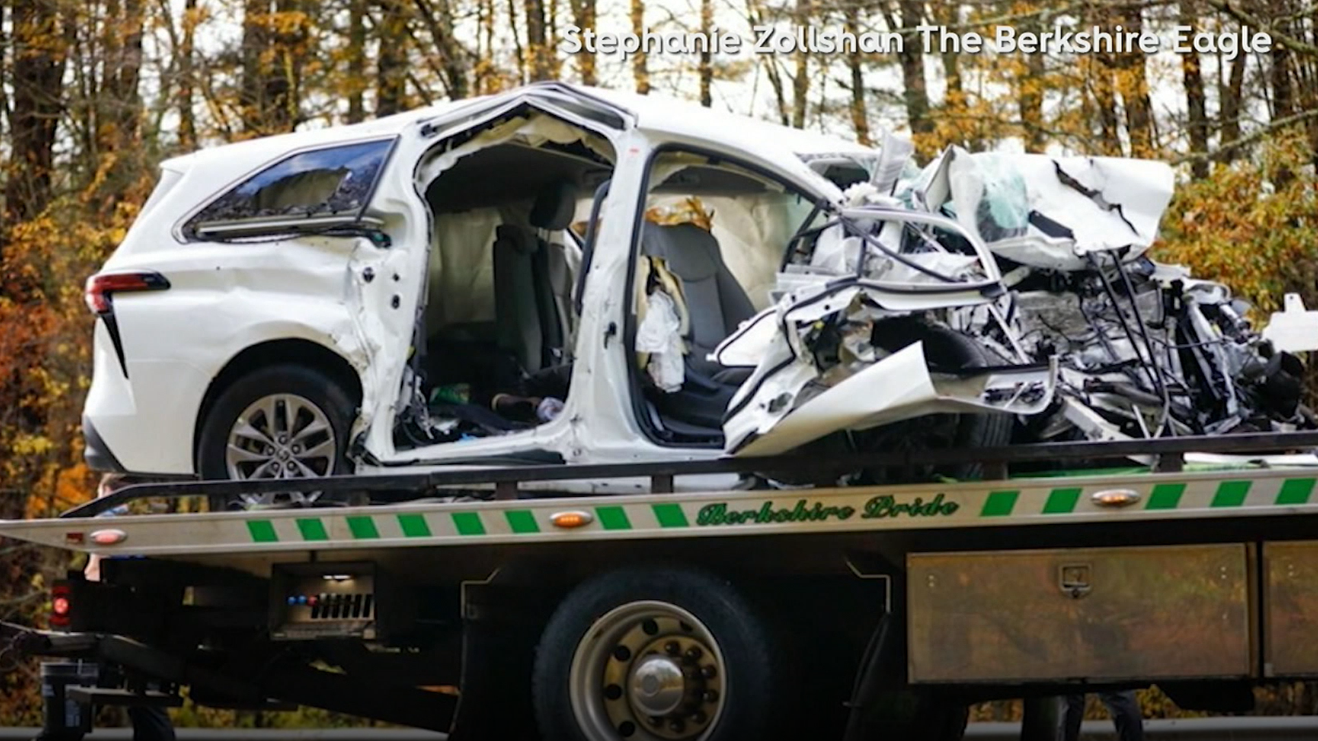 News 12 | The Bronx | 3 Connecticut college students killed in van ...