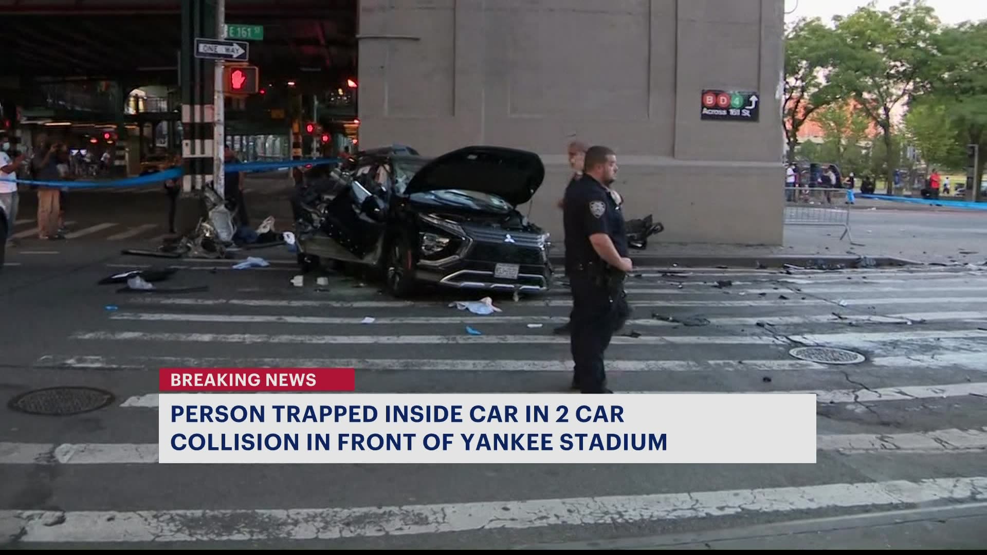 NYPD: 1 dead after Bronx car crash in front of Yankee Stadium