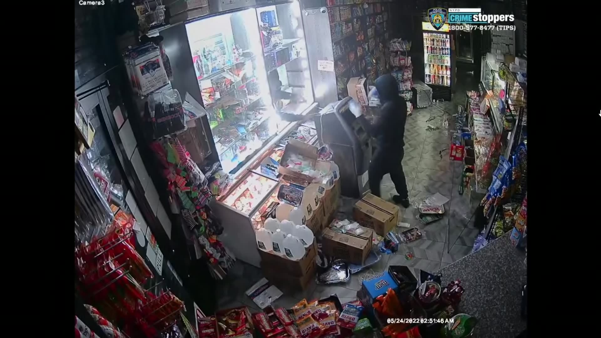 Alert Center: Police release video of people stealing ATM machine from ...