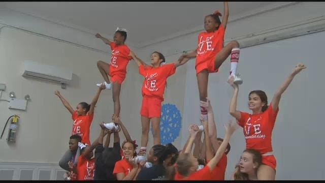Bronx cheerleaders make history