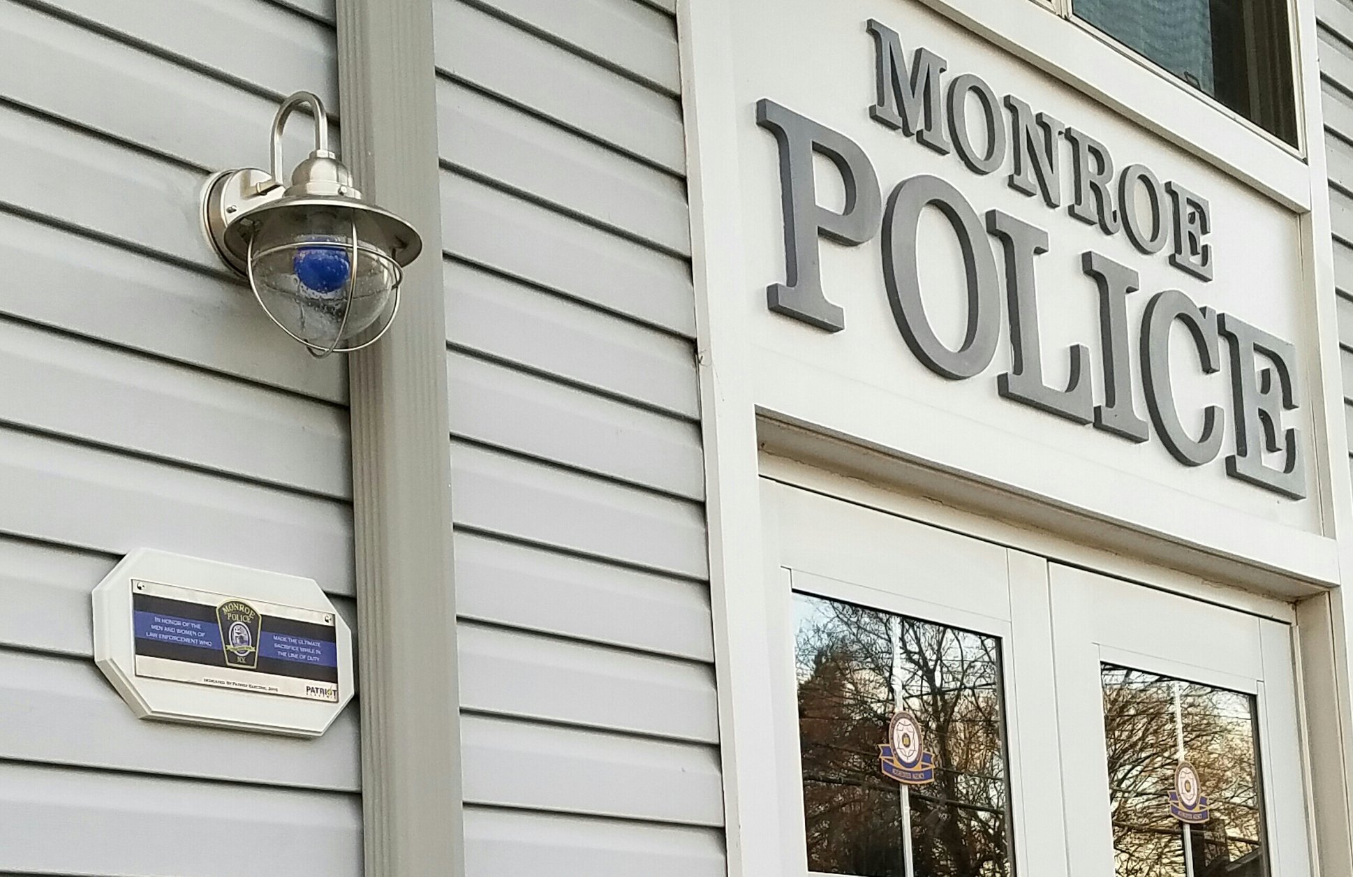 News 12 | Bronx | Police Family Of Young Children Found Wandering In ...
