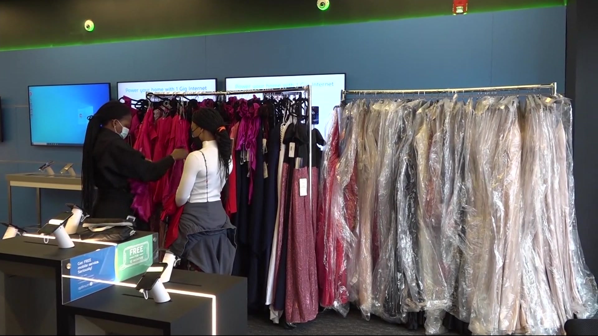 News 12 | Long Island | Say Yes To The Prom Dress Giveaway Event Held ...