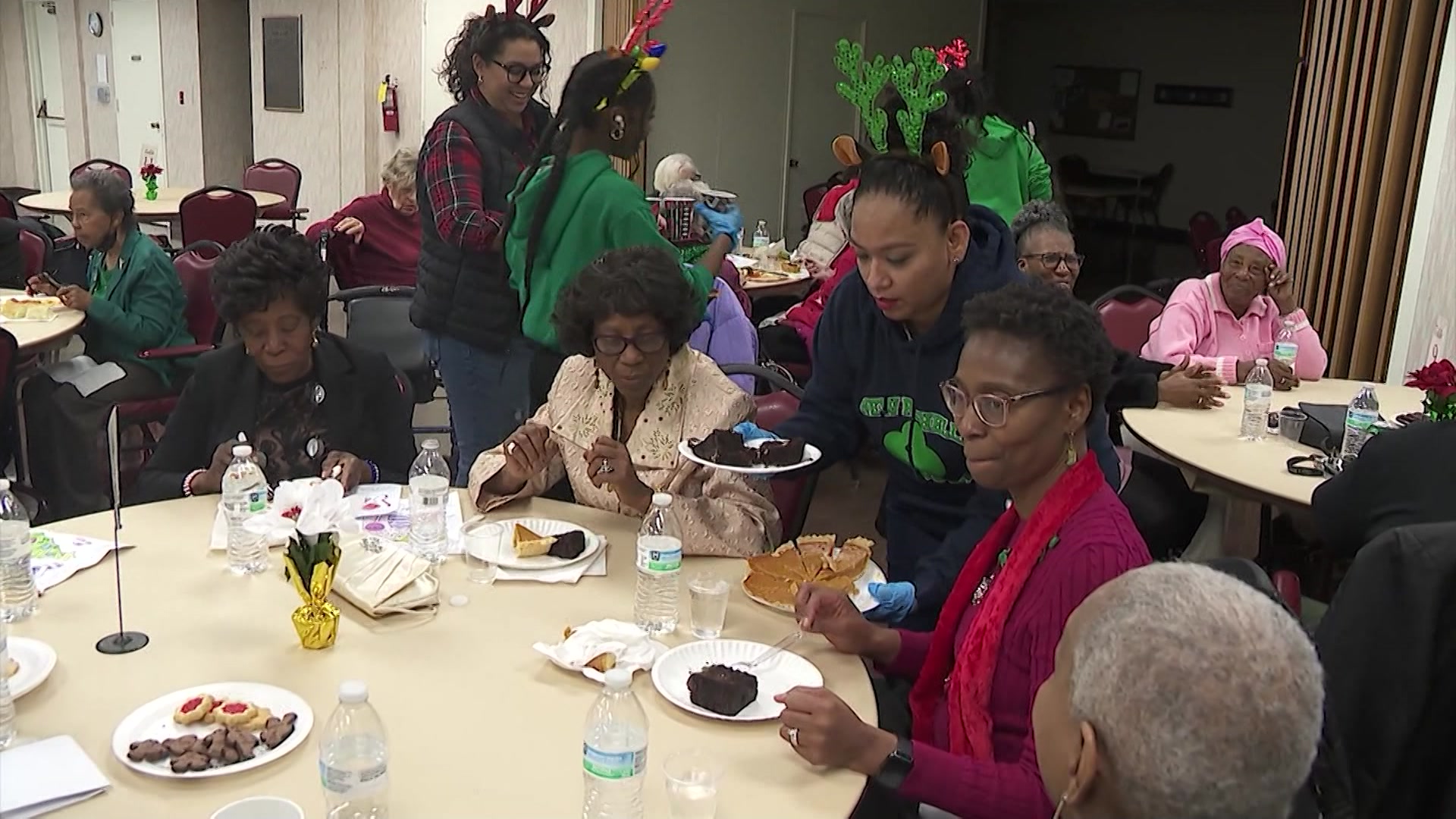 F. Willa Davis Women’s Club hosts holiday luncheon for seniors
