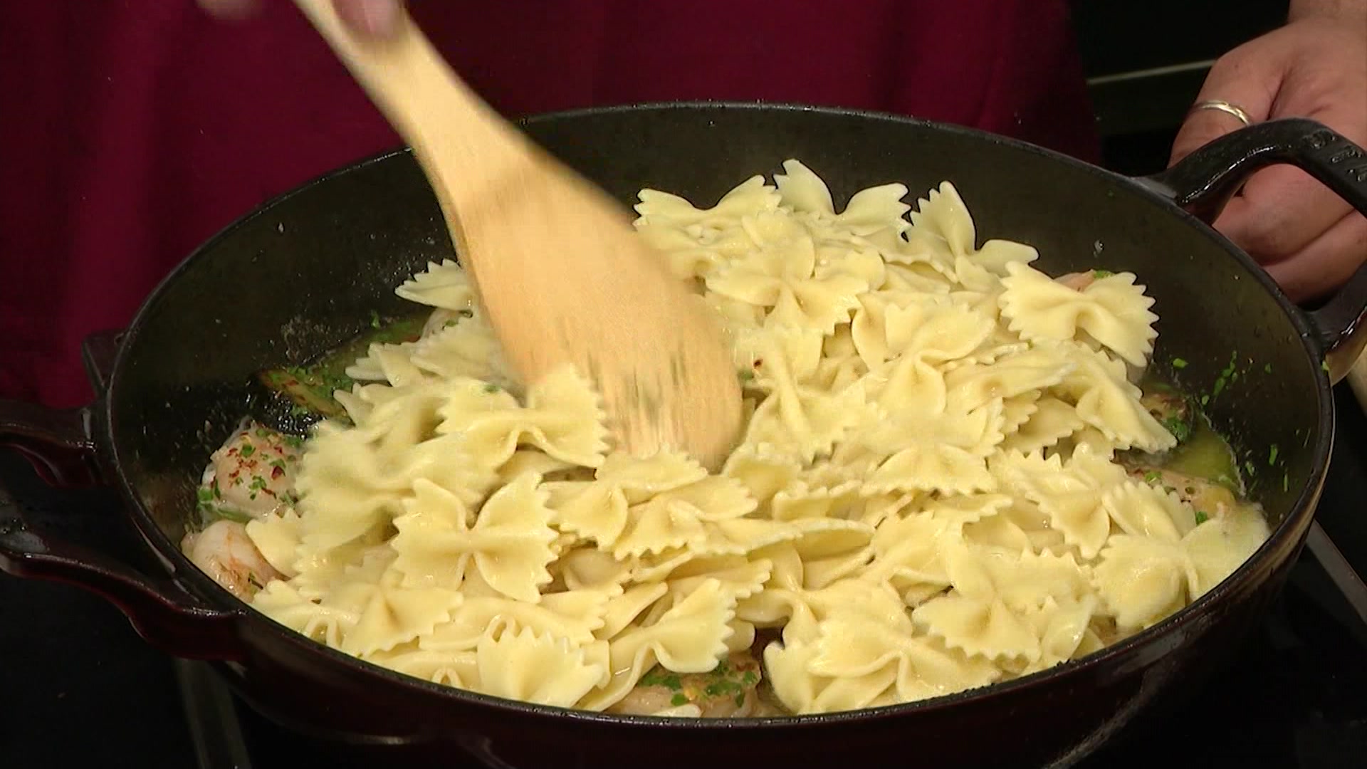 News 12 | Connecticut | Whats Cooking Mediterranean Shrimp Pasta