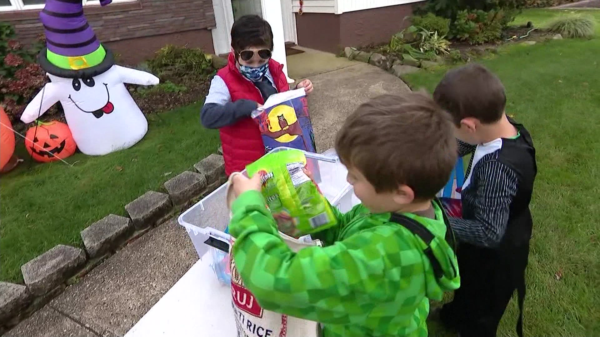 Doctors: More vaccines made Halloween 2021 less frightening