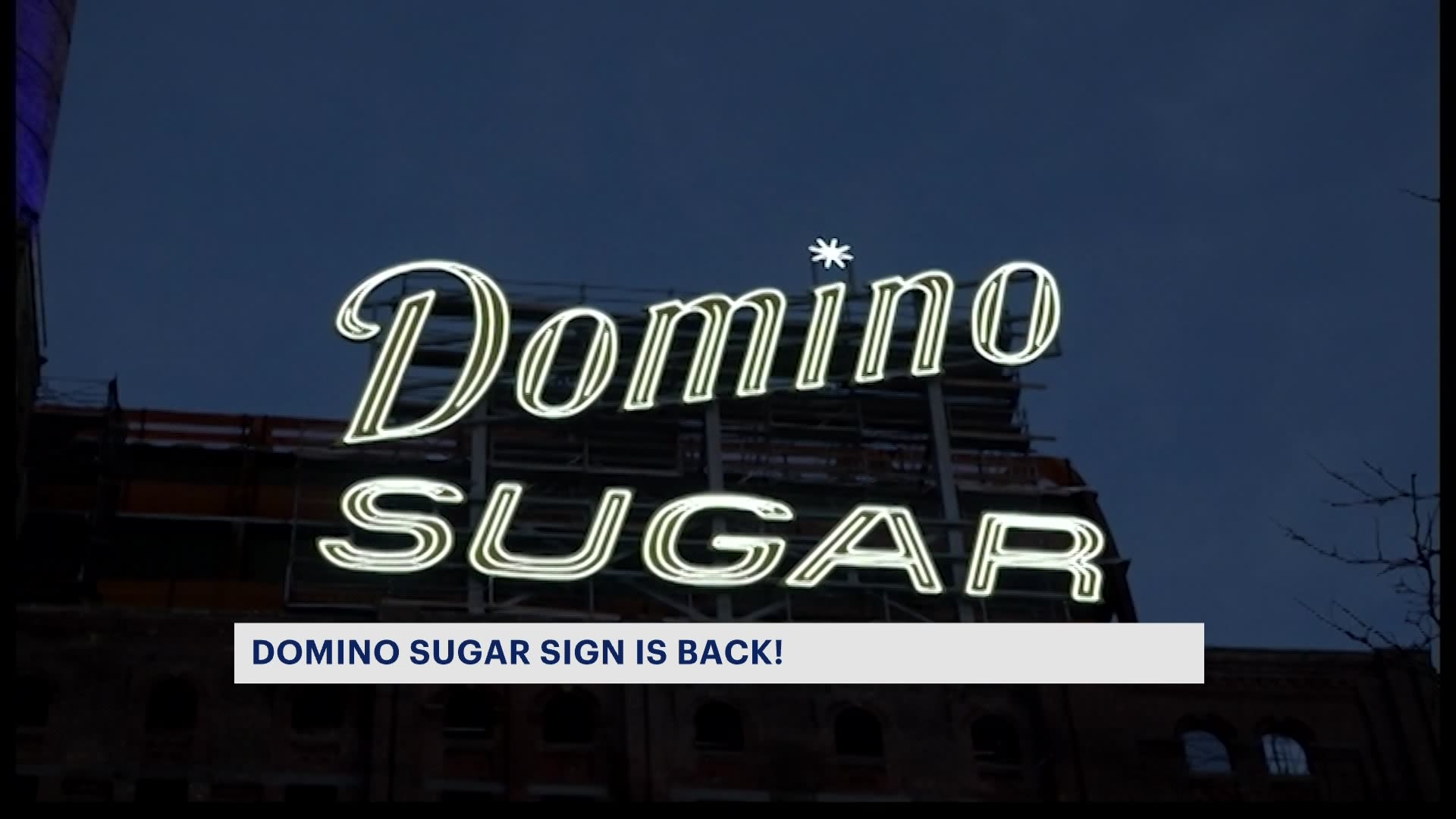 Domino Sugar sign returns to Brooklyn’s Domino Park