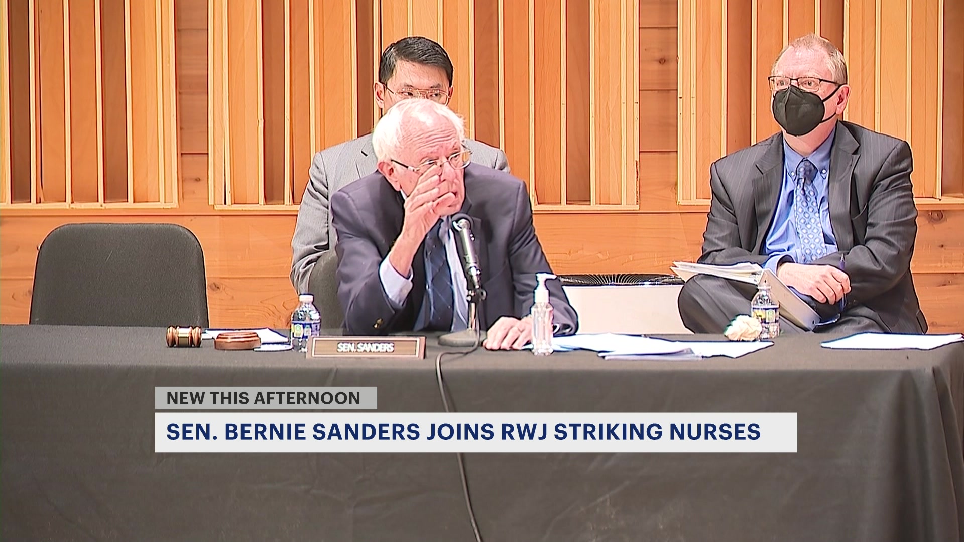 News 12 | New Jersey | Sen Bernie Sanders Joins Nurses Strike At Robert ...
