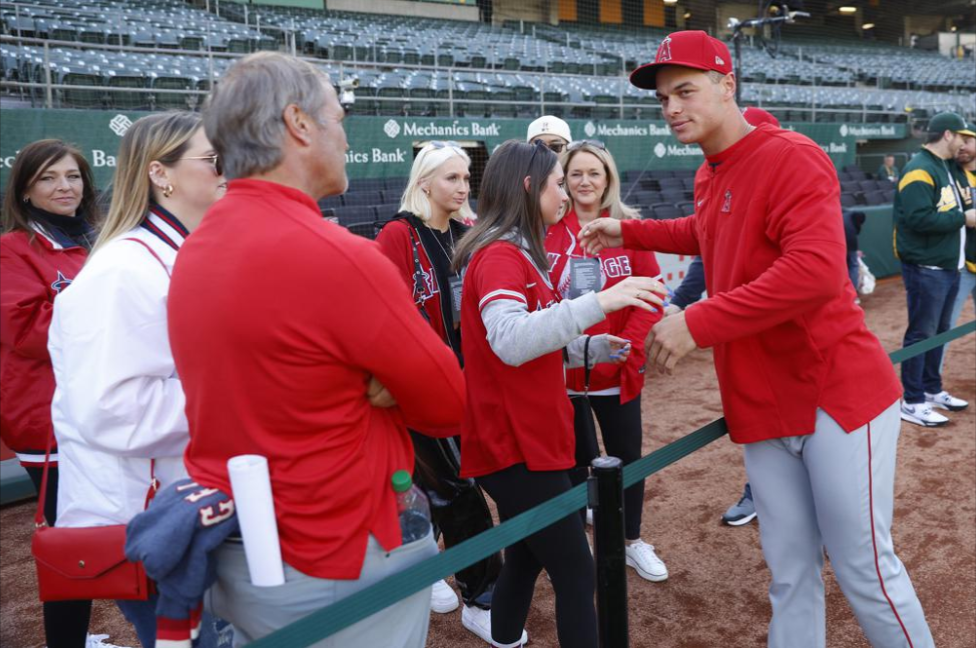 O’Hoppe family celebrates rookie C Logan making opening day
