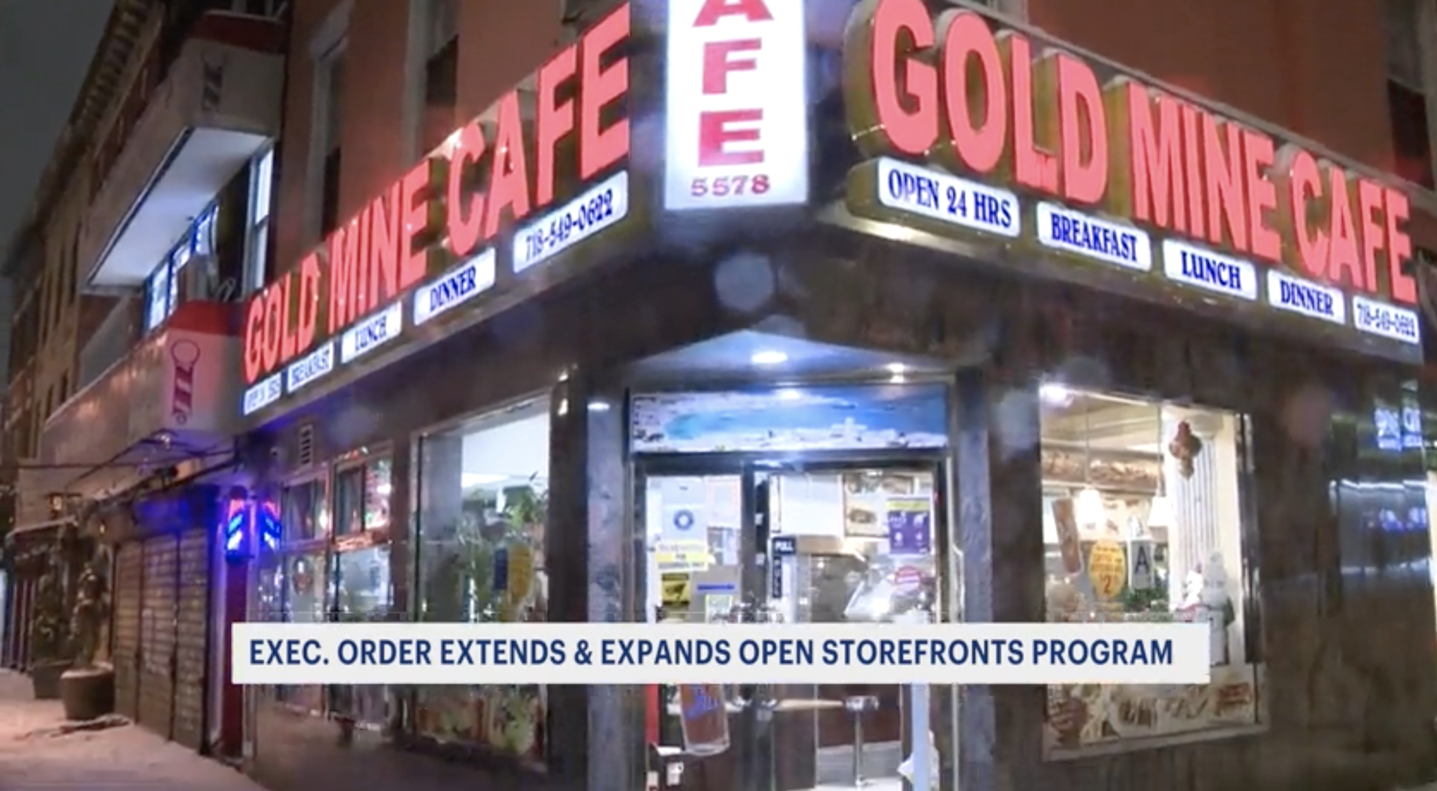 Mayor Bill de Blasio signs order extending city’s Open Storefront program