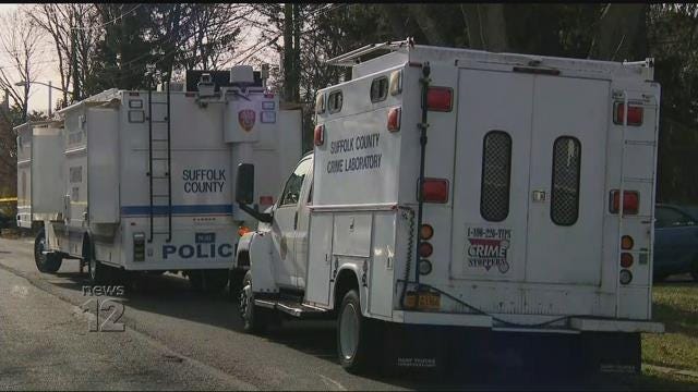 News 12 Bronx Police Woman Fatally Stabbed By Son While Sitting In