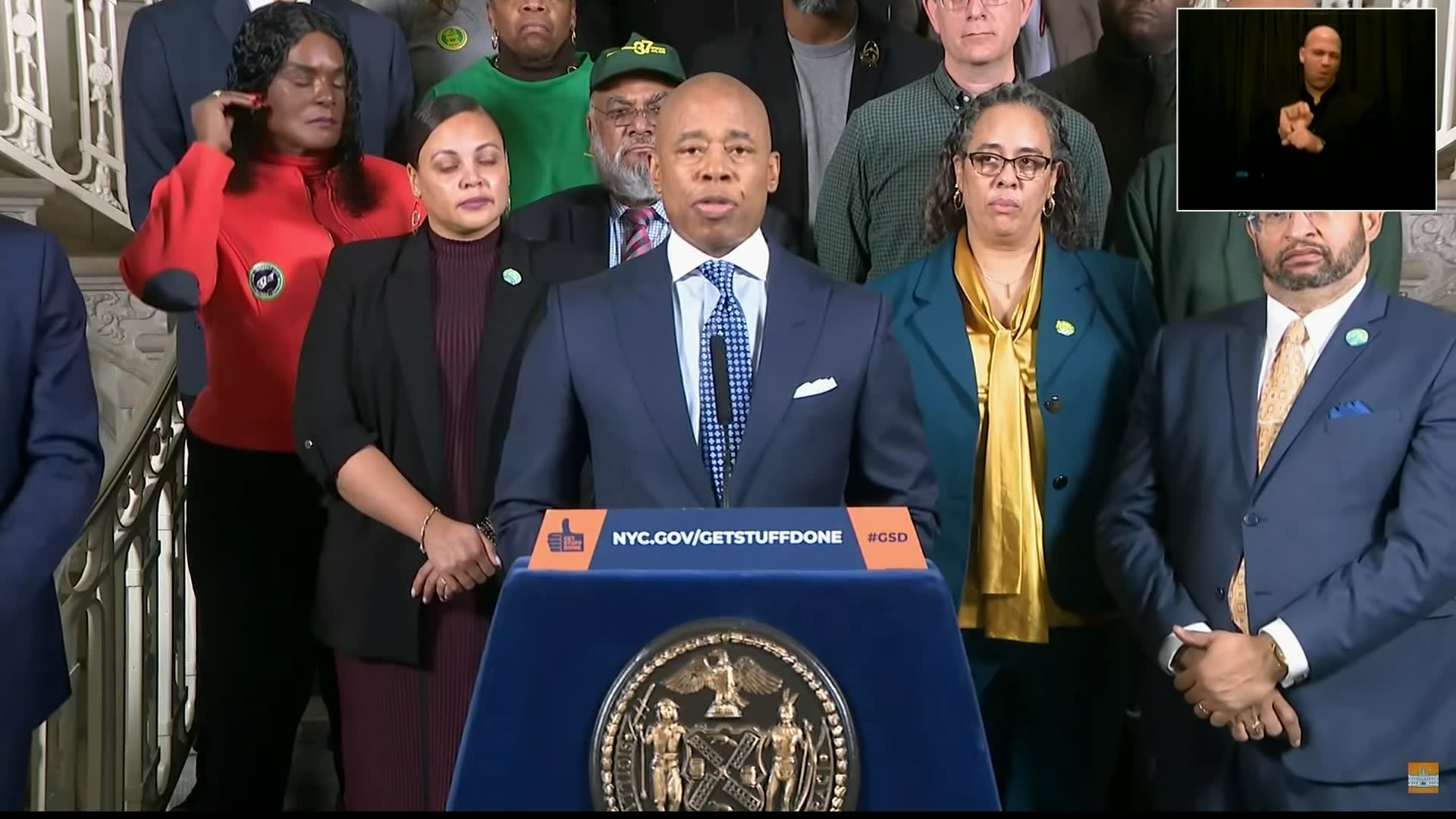 DC37 union NYC workers to get increased pay, benefits