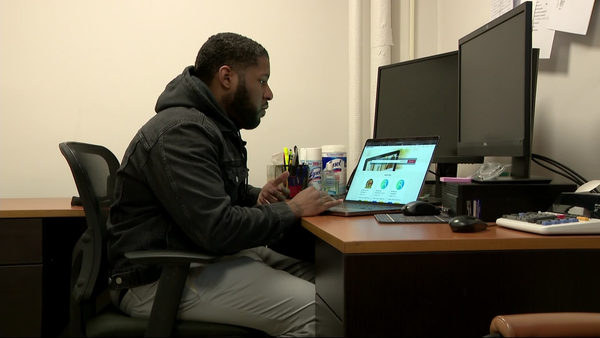 Pilot program launched to help connect ex-convicts with jobs