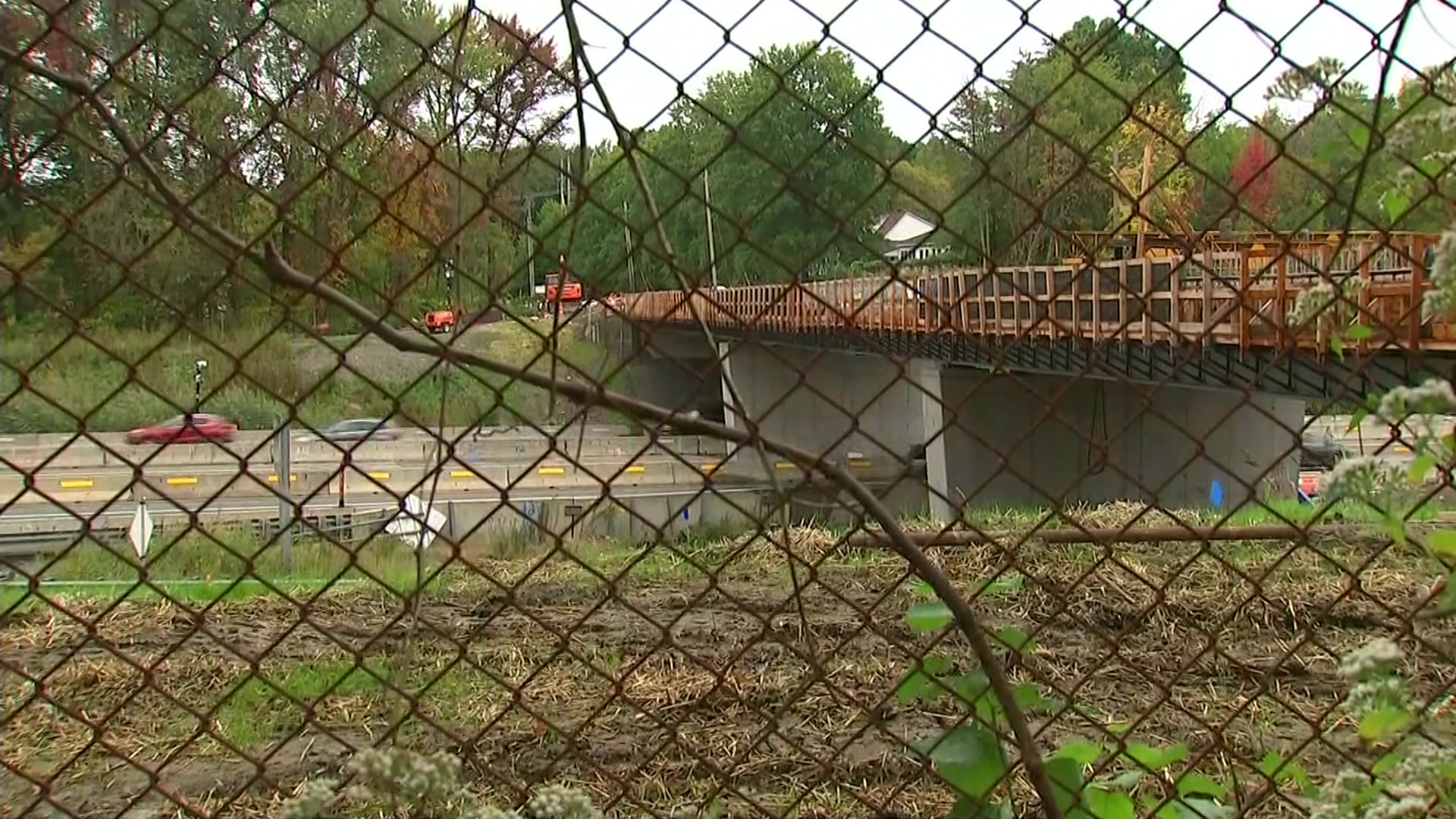 News 12 | Westchester | Hammer Crashes Through Car Window On Ny Thruway ...