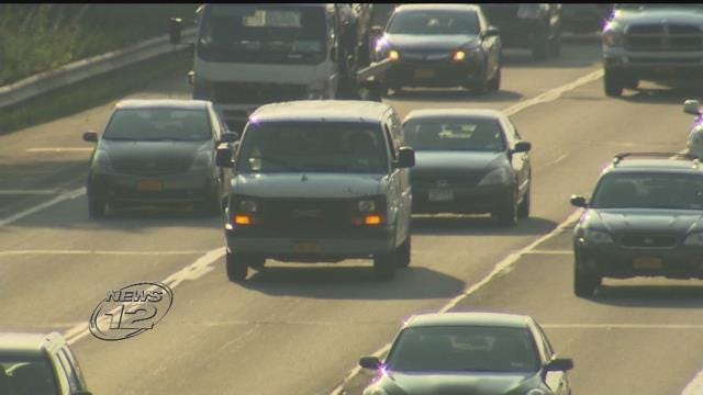 News 12 | Bronx | 3 Lanes Of Lie Wb Shutdown At Exit 46 Due To Crash ...