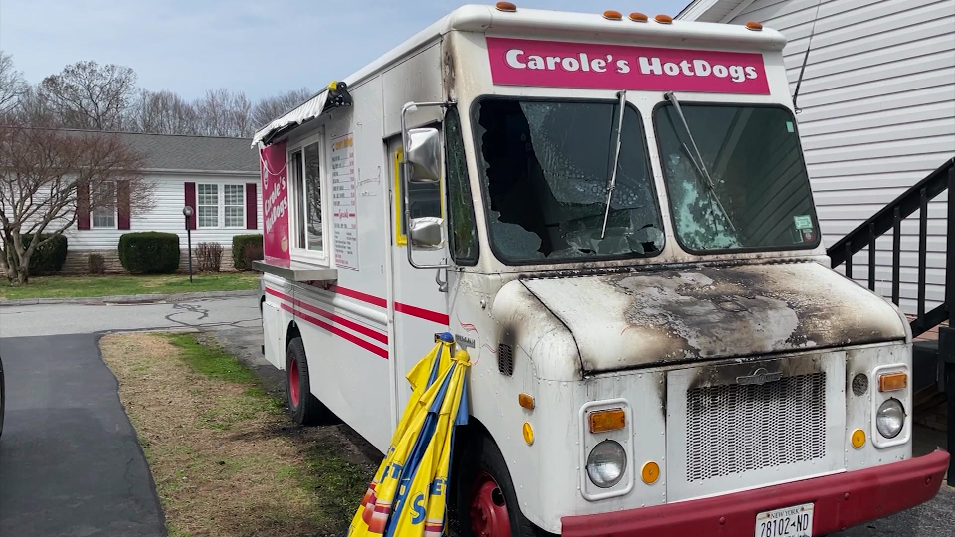 News 12 | New Jersey | Owner Of Iconic Hyde Park Hot Dog Truck Gets ...