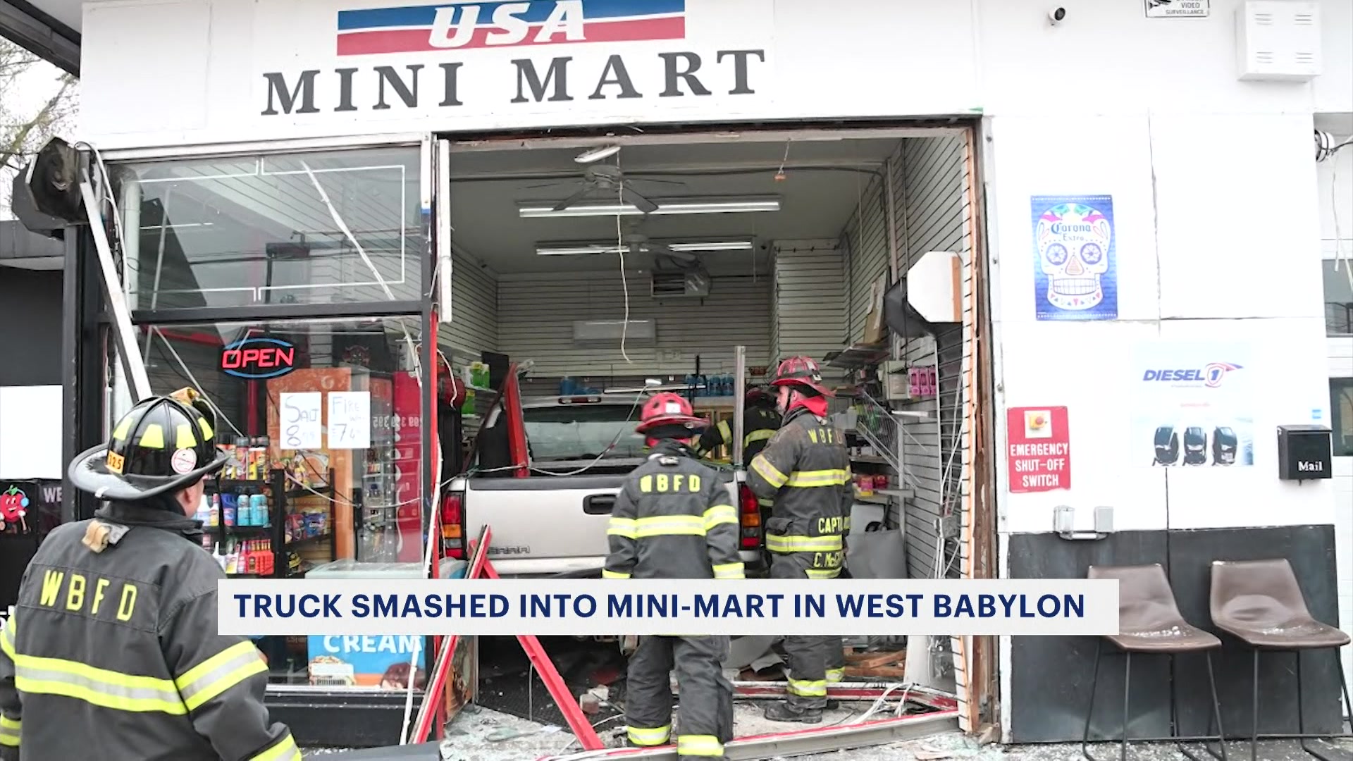News 12 | Long Island | Pickup truck crashes into mini-mart in West Babylon