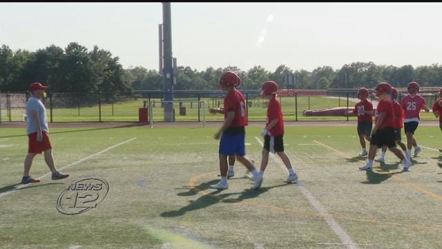 News 12 | Long Island | HS football first look: Connetquot Thunderbirds