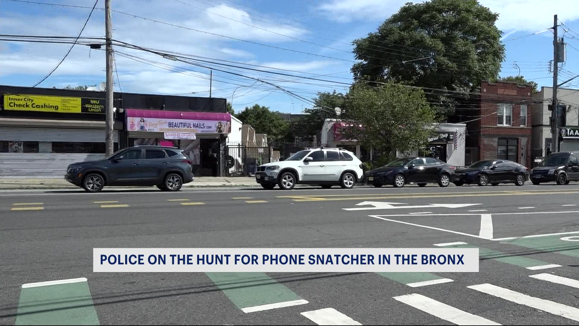 News 12 | The Bronx | NYPD searching for phone snatcher riding moped in ...