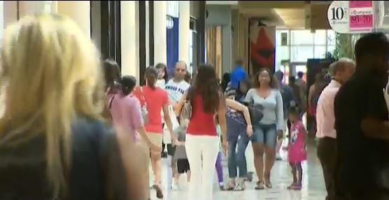 Police: Woman slashed in the face by man in targeted attack at ...