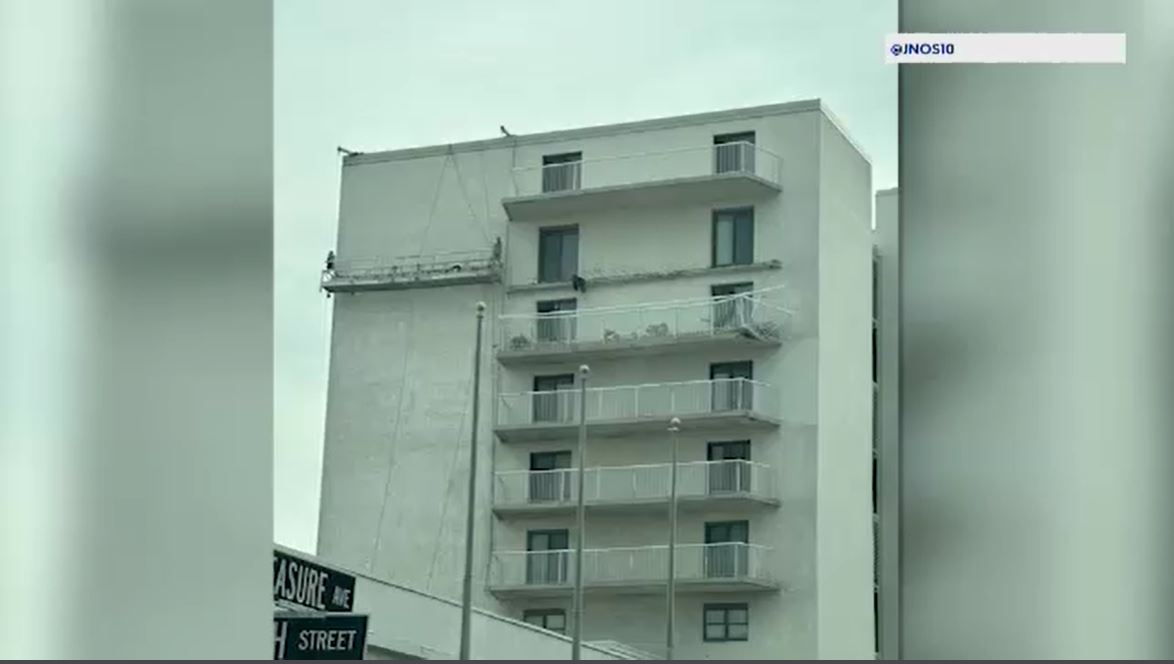News 12 | New Jersey | Balcony Collapses Onto Lower Floor Of Sea Isle ...