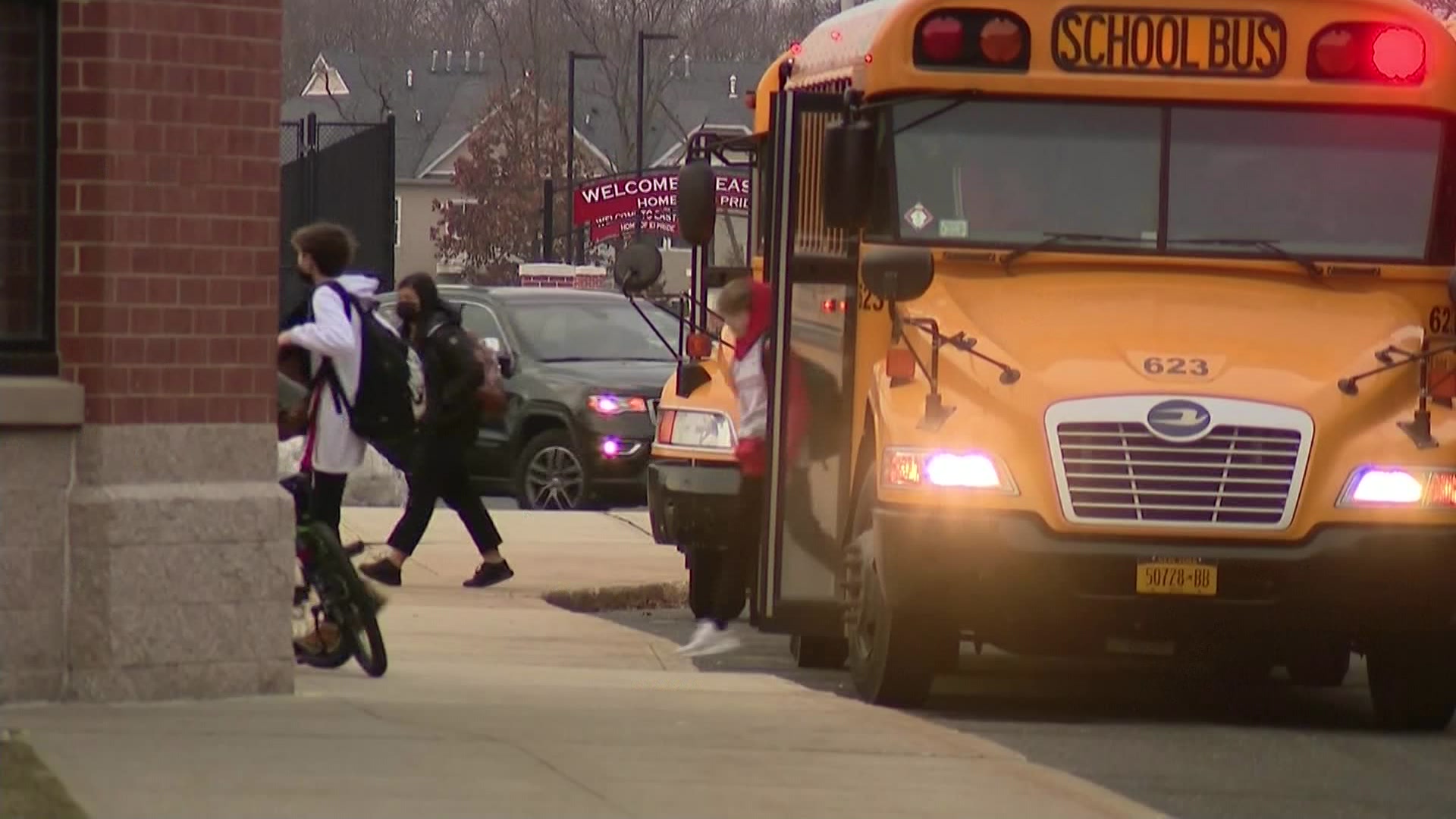 News 12 | Bronx | Some Li Districts Separate Students Without Masks As ...