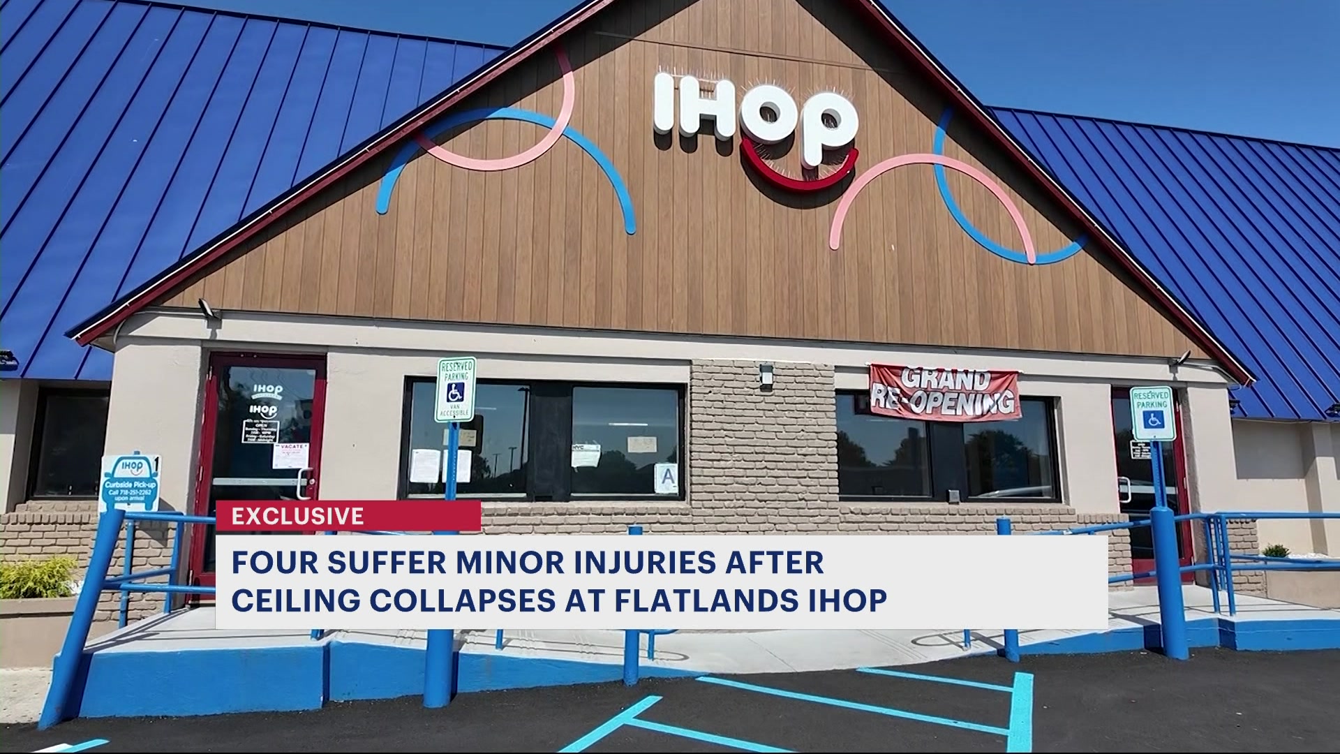 News 12 | Long Island | 4 People Injured In Brooklyn Ceiling Collapse