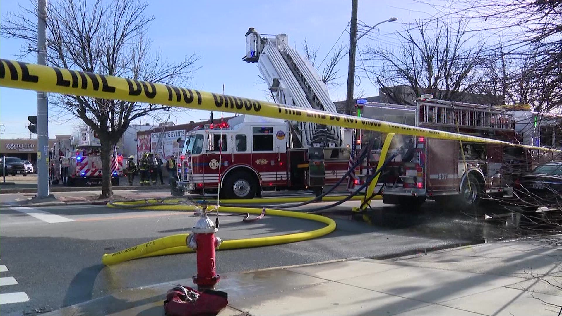 Hicksville store destroyed by fire