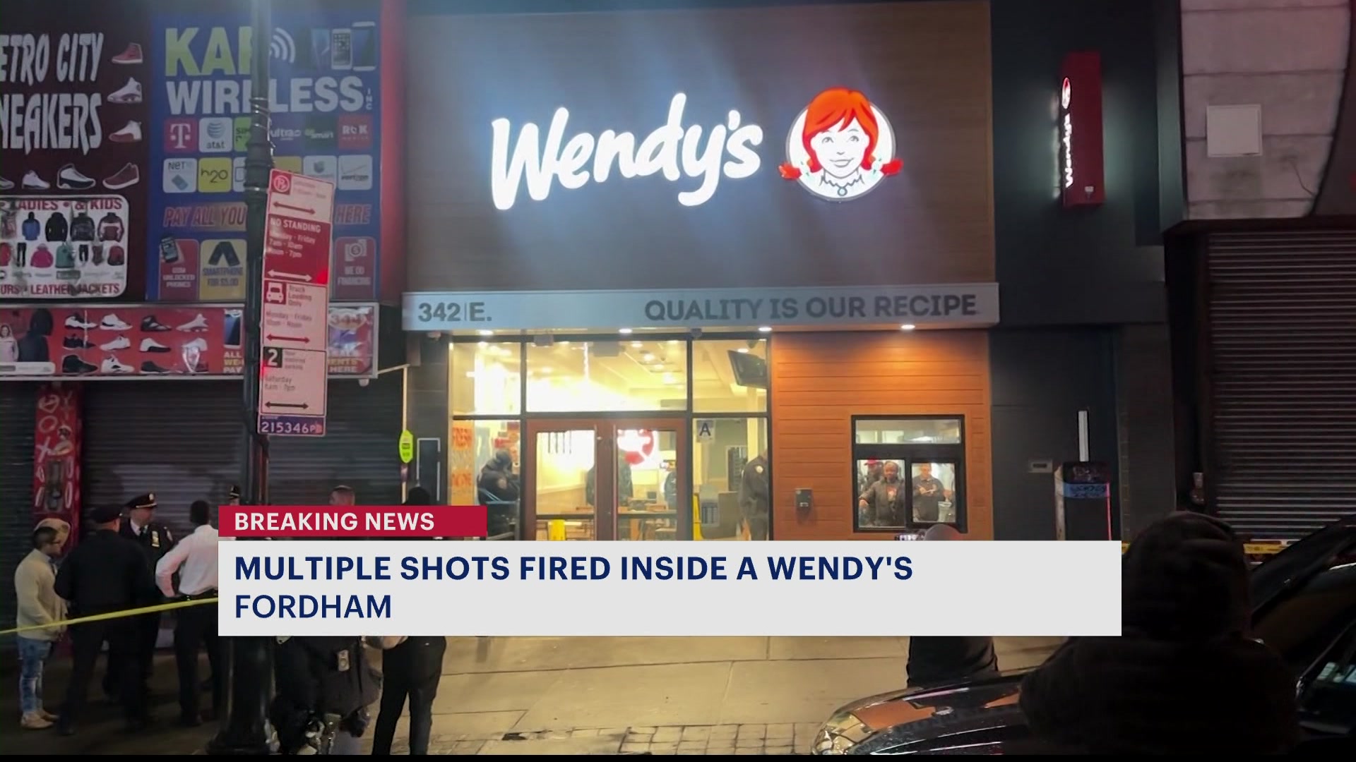 News 12 | The Bronx | NYPD: 2 men shot inside Wendy's in Fordham