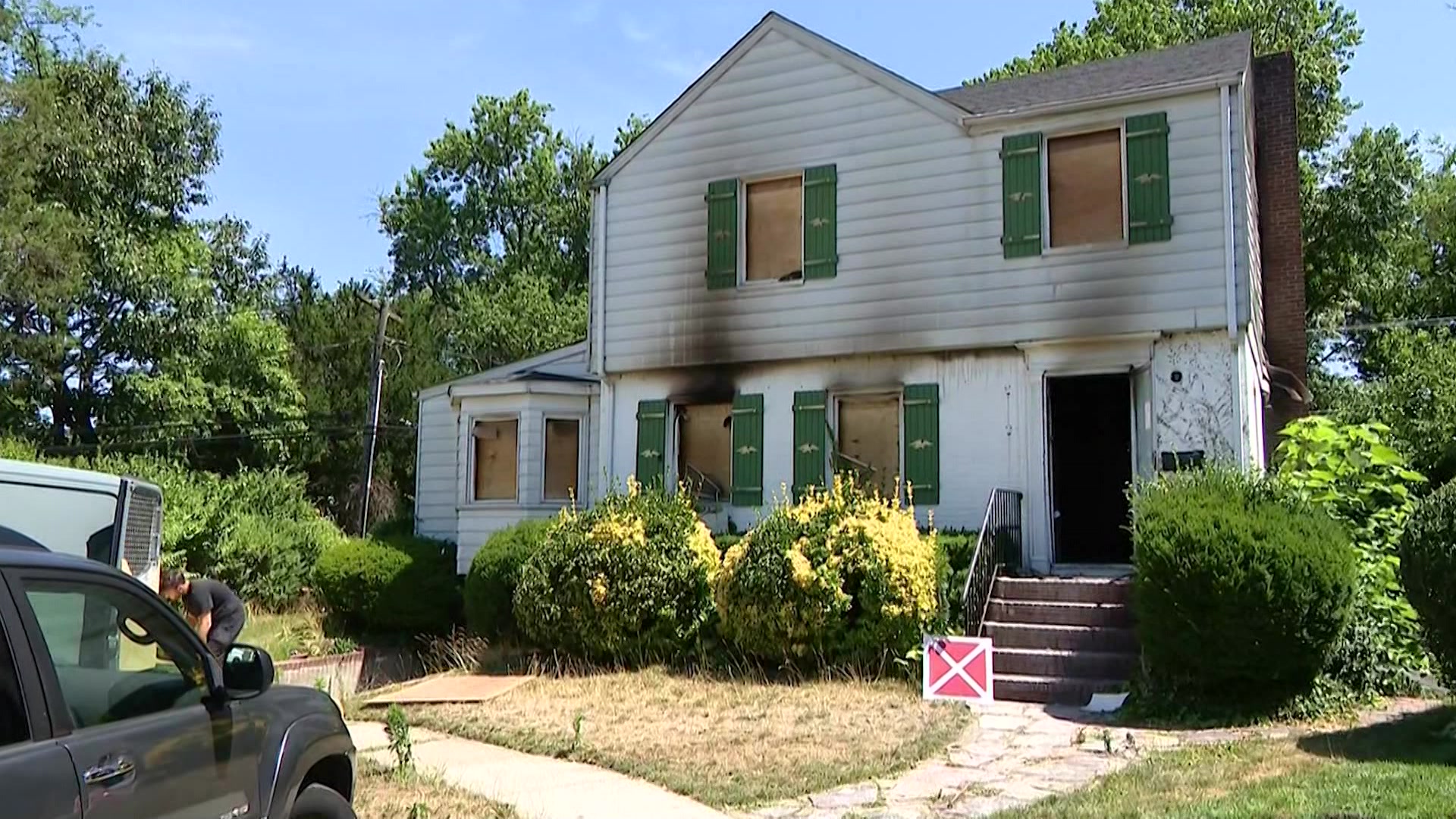 News 12 | Long Island | Officials 2 Firefighters Injured In Fire At ...