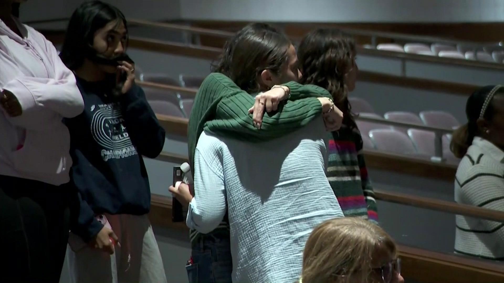 News 12 | Long Island | Suffolk Schools Come Together To Pray For ...