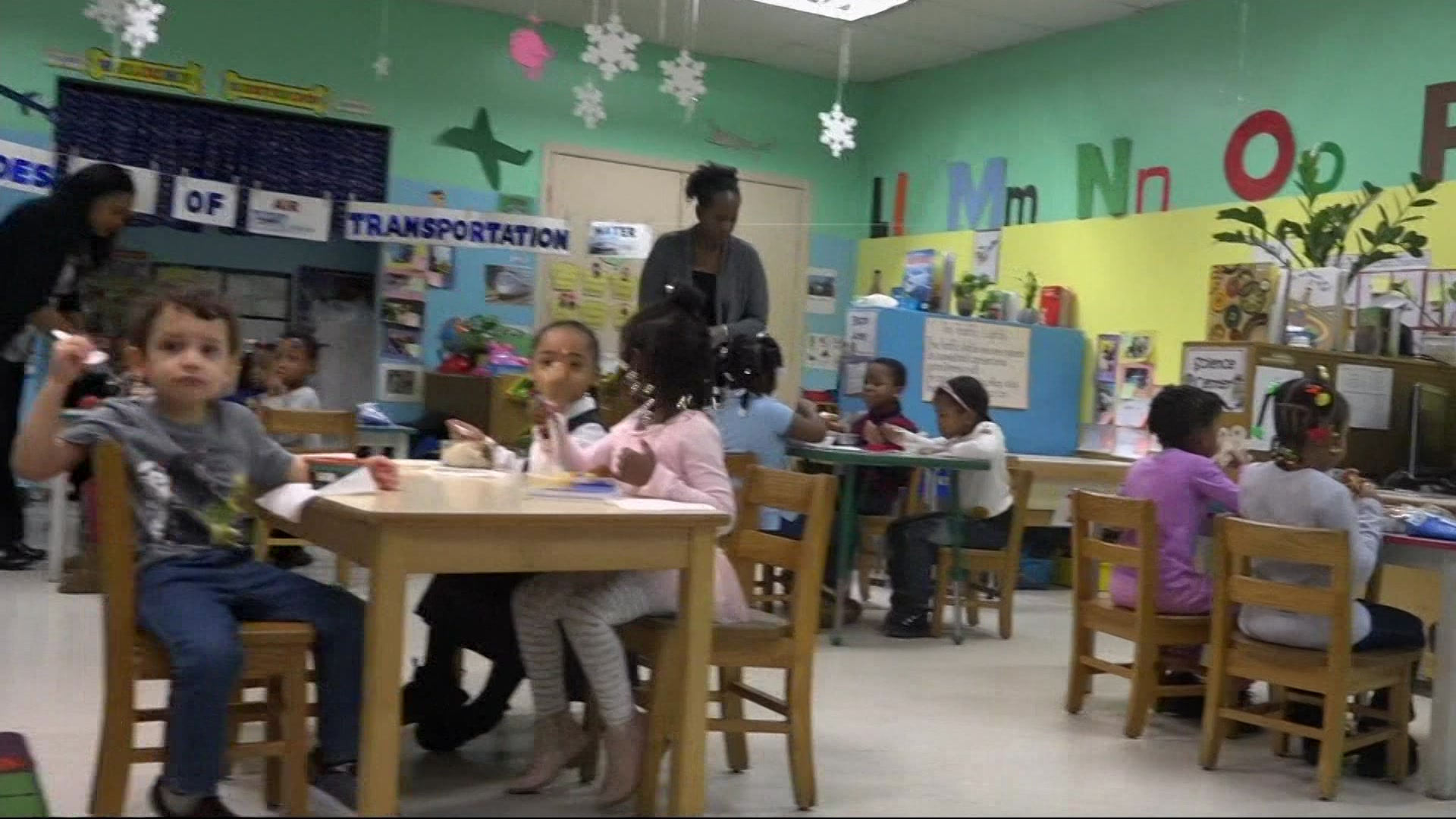 Teachers, UFT hold rally across Bronx, Brooklyn for fair contracts