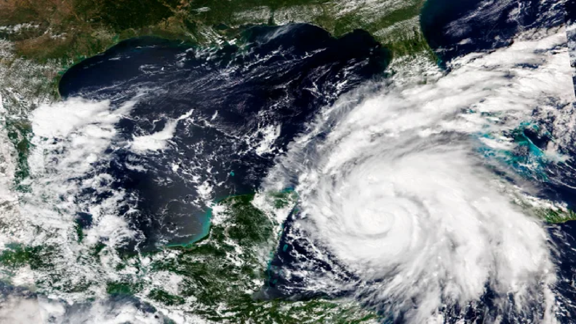 Hurricane Ian strikes Cuba, Florida braces for winds, floods Hurricane Ian strikes Cuba, Florida braces for winds, floods