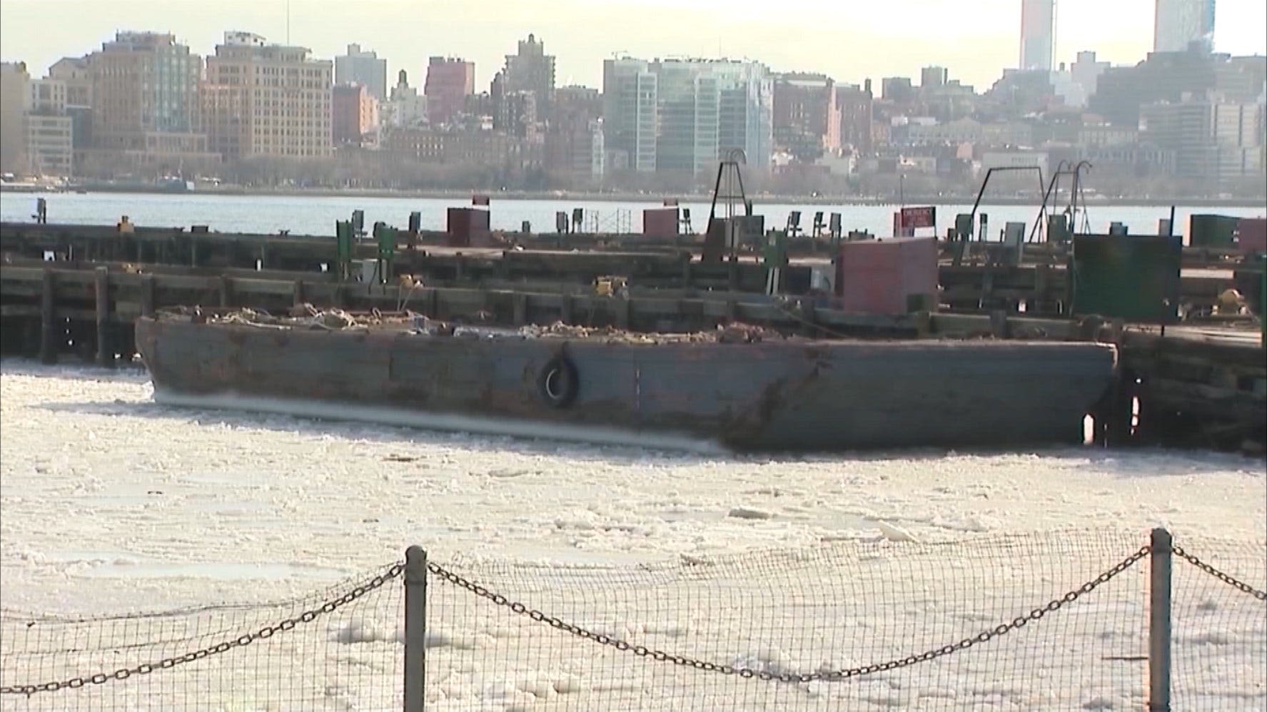 Mayor introduces new engineering study as dry dock fight continues