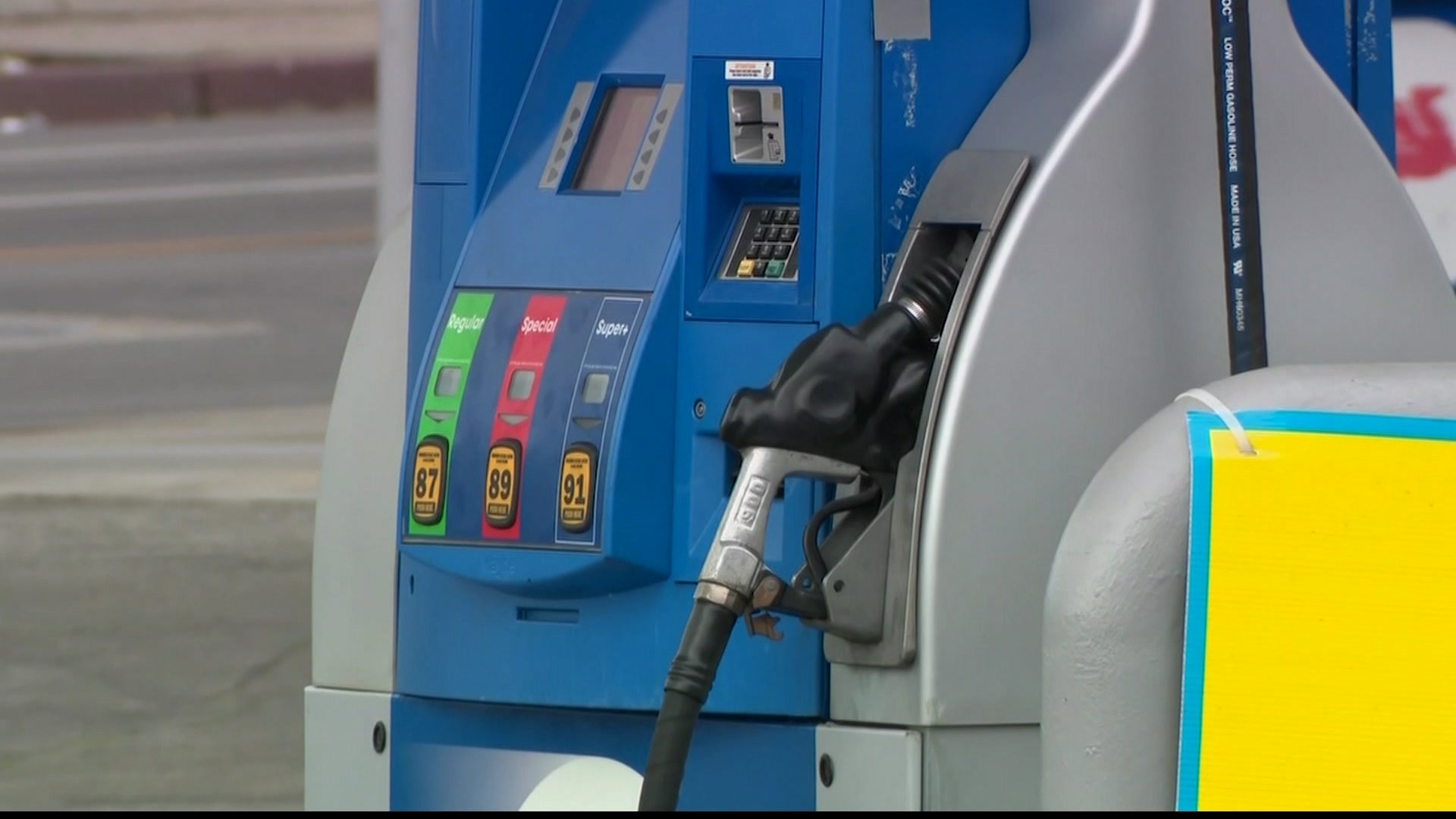 PUMP PATROL: Gas prices slowly shifting downward ahead of holiday travel