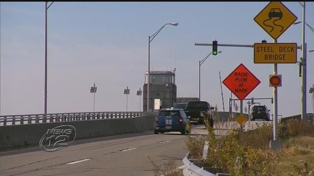 News 12 | The Bronx | Loop Parkway bridge to be closed for repairs