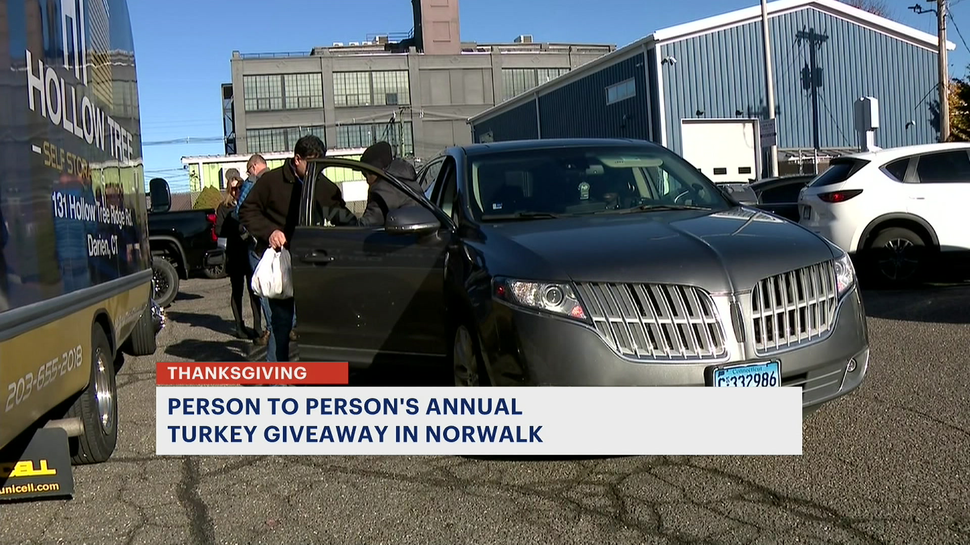 Person to Person nonprofit gives away turkeys in Norwalk