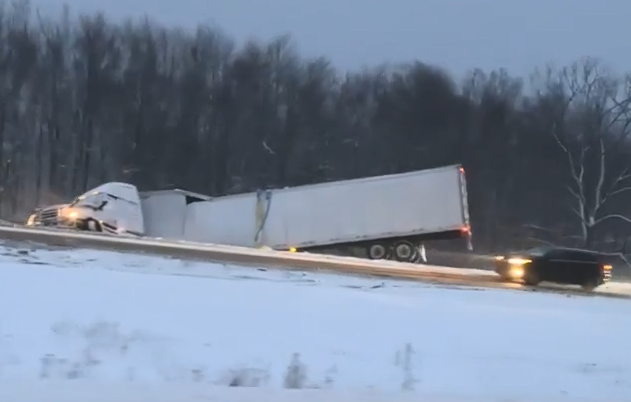 Crash Involving Multiple Tractor Trailers Closes Wb I 84 In Newburgh