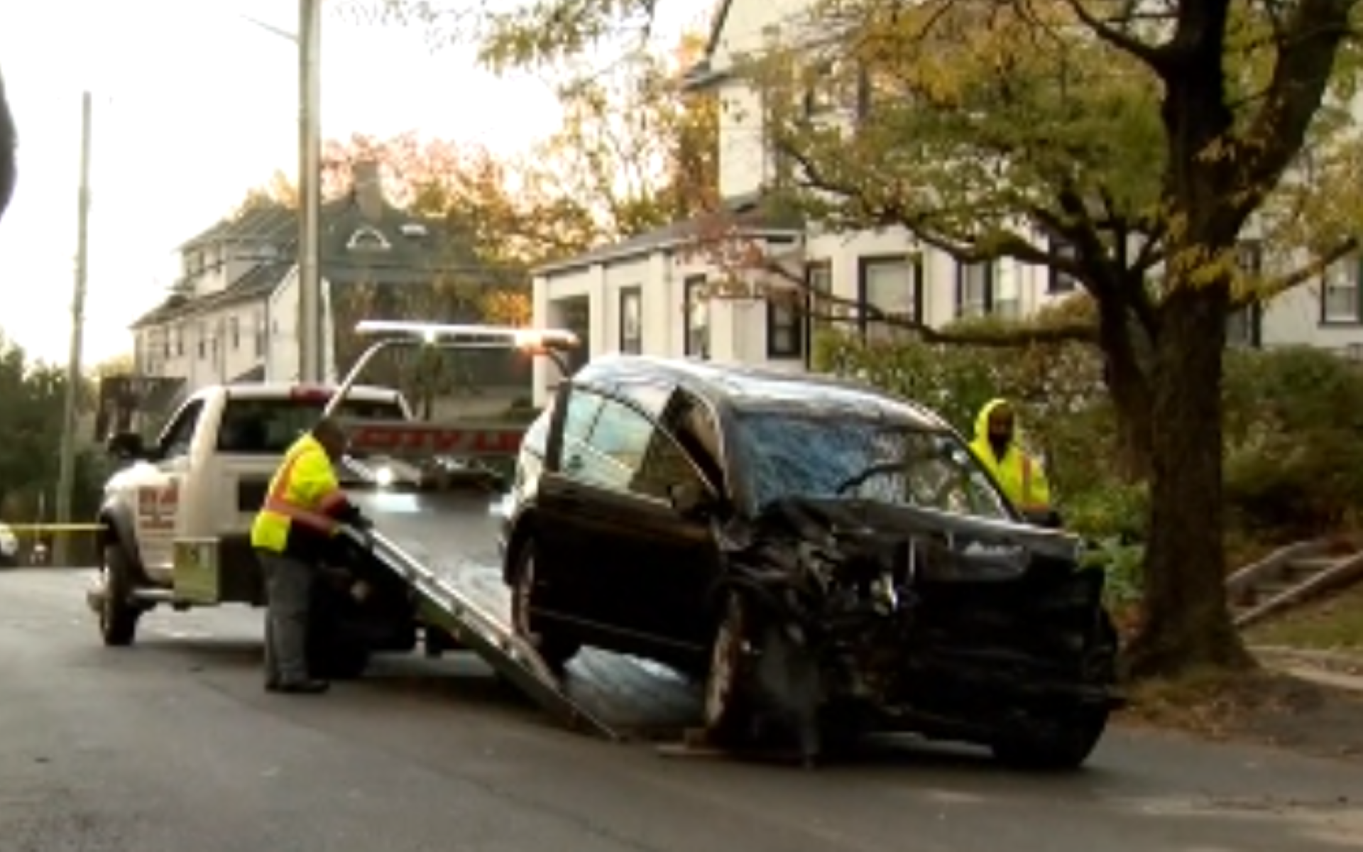 9 injured as two vehicles and Bee-Line bus crash in Mount Vernon