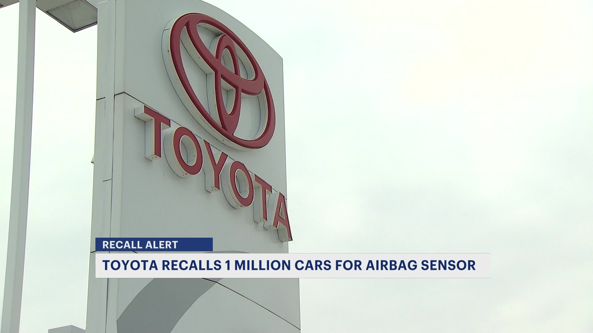 Toyota recalling 1 million vehicles for potential air bag problem